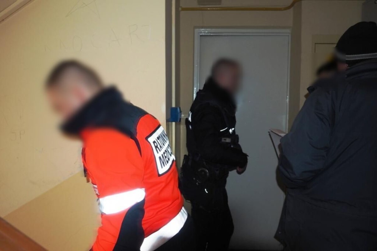 Tragedia w Nowym Sączu. Znaleźli go martwego w mieszkaniu | Sądeczanin.info Tragedia w Nowym Sączu. Znaleźli go martwego w mieszkaniu | Sądeczanin.info